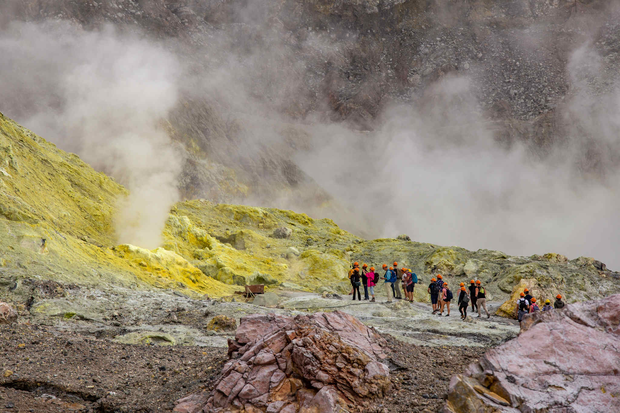 Whakaari / White Island in 1 minute :: Ross Younger